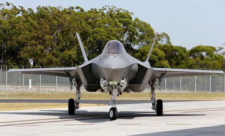 19 F 35 joint strike fighters Stock Pictures, Editorial Images and ...