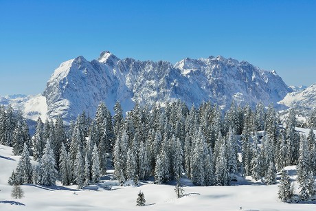 View Fellhorn Wilder Kaiser Winter Reit Editorial Stock Photo - Stock ...