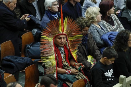 Native American During Pope Francis Wednesday Editorial Stock Photo ...