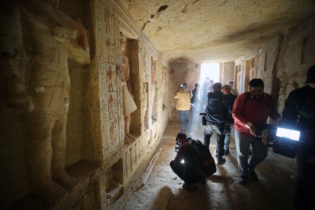Photographers Take Photos Inside Newlydiscovered Tomb Editorial Stock ...