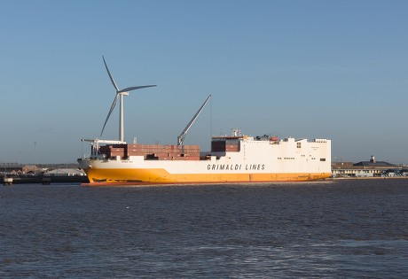 Grande Tema container ship arrives at Tilbury docks, Essex, UK - 22 Dec ...