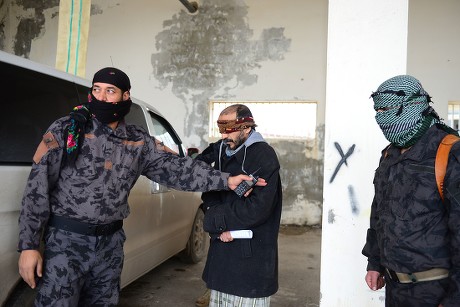 6 Captured isis men Stock Pictures, Editorial Images and Stock Photos ...