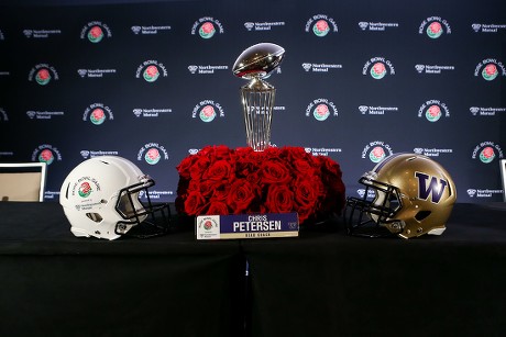 View Rose Bowl Trophy Washington Helmets Editorial Stock Photo - Stock ...