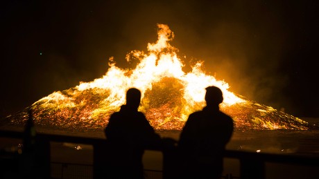 bonfire causes fire damage scheveningen Stock Photos (Exclusive ...