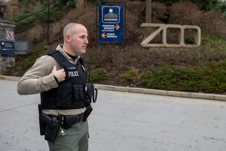 Employees Enter Closed Smithsonian National Zoo Editorial Stock Photo ...