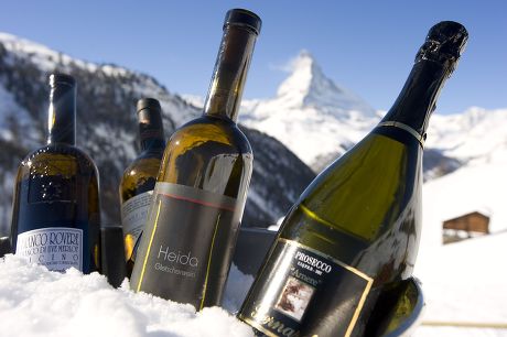 Restaurant Findlerhof Mountain Hamlet Findeln Matterhorn Editorial ...