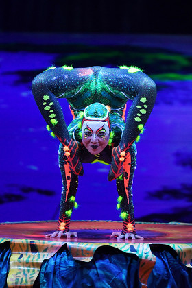 Contortionist Oyunerdene Senge Performing Cirque Du Editorial Stock ...