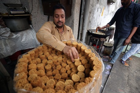 Indian Vendor Arranges Freshly Prepared Traditional Editorial Stock ...