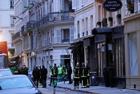Emergency Service Workers Firefighters Scene Explosion Editorial Stock ...
