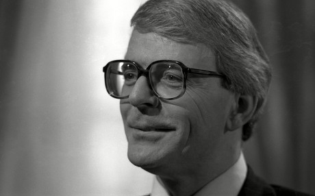 'Walden' TV Show, Series 1, Show 13 UK - 25 Nov 1990 Stock Pictures ...