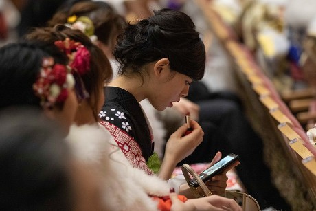 Japanese Girls Dressed Colorful Kimonos Attend Editorial Stock Photo ...