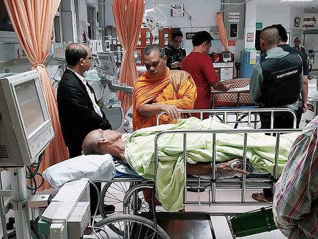 Injured Thai Buddhist Monk Receives Medical Editorial Stock Photo ...