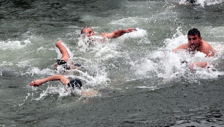 imágenes de Epiphany swimming in East Sarajevo, Bosnia And Herzegovina ...