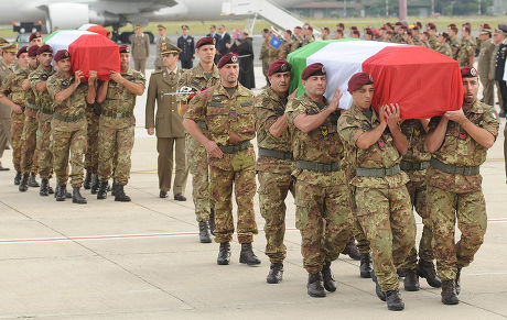 34 Italian folgore paratroopers brigade Stock Pictures, Editorial ...