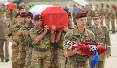34 Italian folgore paratroopers brigade Stock Pictures, Editorial ...