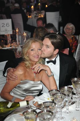 Ben Caring Elle Perfect Editorial Stock Photo - Stock Image | Shutterstock