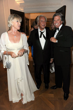 Ben Caring and Elle Perfect Wedding party at the home of Richard Caring ...