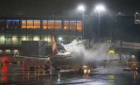 __COUNT__ Seasonal weather, Heathrow Airport, London, UK - 01 Feb 2019 ...