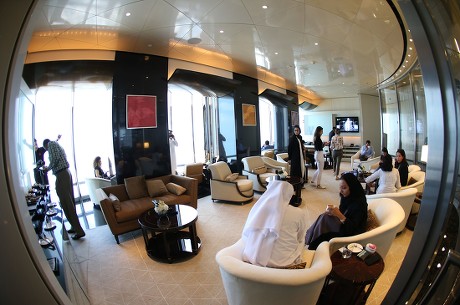The opening of highest lounge in the world at Burj Khalifa in Dubai ...