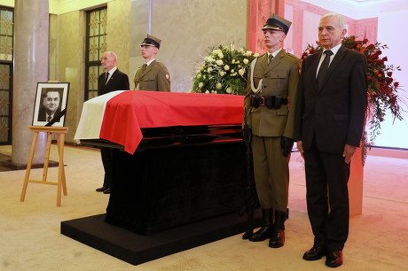 Memorial services for former Polish Prime Minister Jan Olszewski in ...