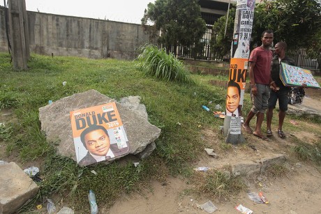 Nigerian Hawkers Stand By Election Campaign Editorial Stock Photo ...