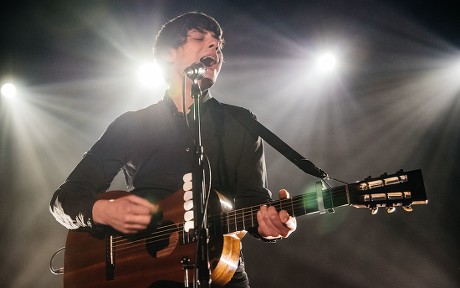 __COUNT__ Jake Bugg in concert, Omeara, War Child BRITs Week 2019 ...