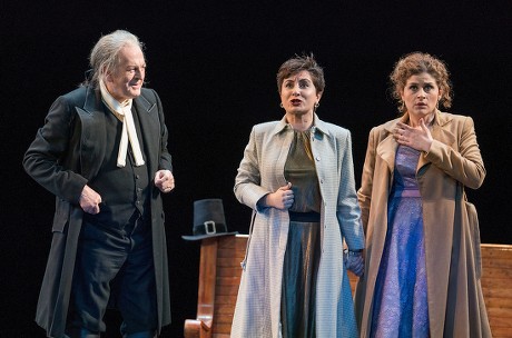 'Cosi Fan Tutti' performed at the Royal Opera House, London, UK, 24 Feb ...