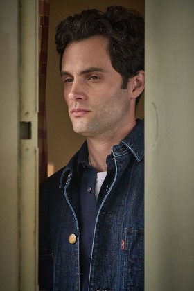 'You' TV Show Season 1 - 2018 Stock Pictures, Editorial Images and ...