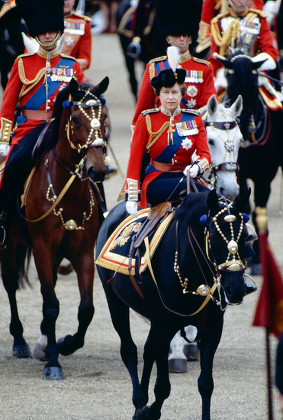 Queen Elizabeth Ii British Military Dress Editorial Stock Photo - Stock ...