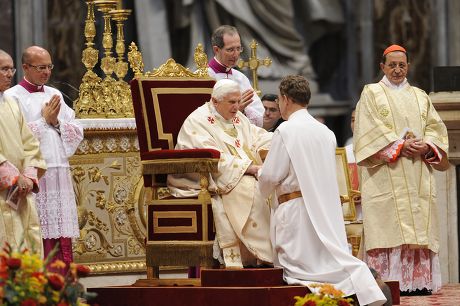 Canonization Of Father Damien In Rome, Italy - 11 Oct 2009 Stock ...
