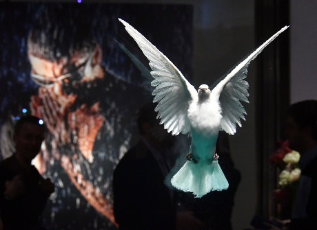 Damien Hirst Incomplete Truth Estimate Christies Editorial Stock Photo ...