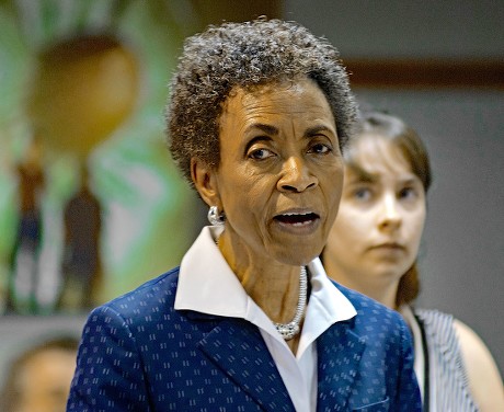 Bernadette Graylittle Chancellor University Kansas Introduces Editorial ...