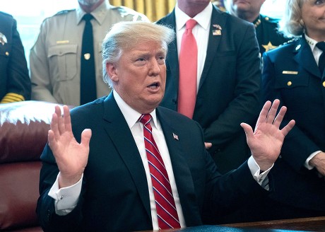 Donald Trump Signing Veto Statement Bill Editorial Stock Photo - Stock ...