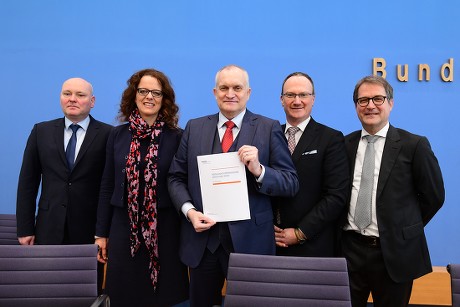 The German Council of Economic Experts Presents Its Annual Report 2019/ ...