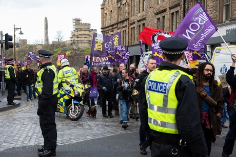 imágenes de Scottish Defence League protest and counter protest ...