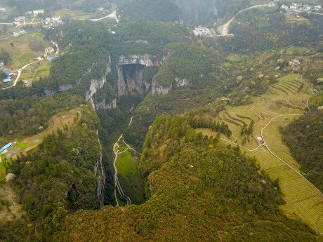 Tourists Go Sightseeing Tiansheng Sanqiao Scenic Editorial Stock Photo ...