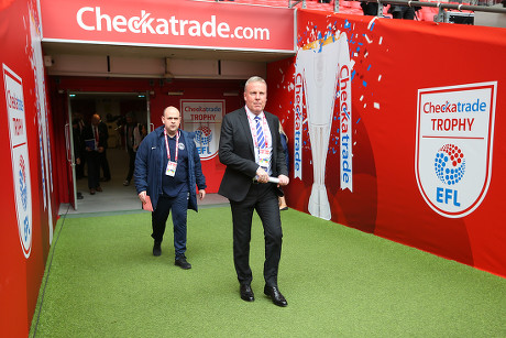 Checkatrade Representatives Checkatrade Trophy Editorial Stock Photo ...