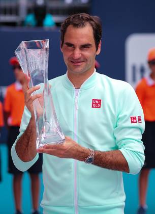 Roger Federer Switzerland Poses Winners Trophy Editorial Stock Photo ...
