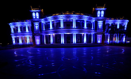 View Historical Minto Hall Illuminated Blue Editorial Stock Photo ...