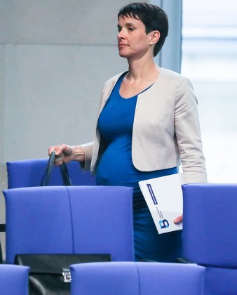 750 Frauke petry Stockbilder, redaktionelle Bilder und Stockfotos ...