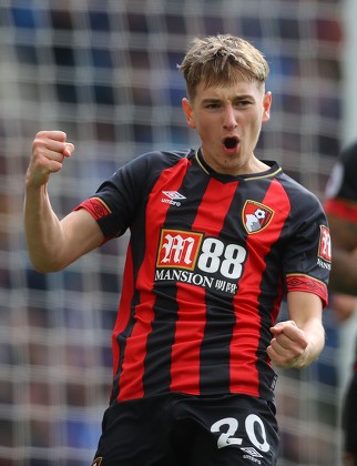 Dan Gosling Bournemouth Celebrates Second Goal Editorial Stock Photo ...