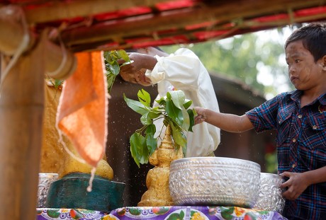 Rakhine Ethnic People Wash Buddha Statues Editorial Stock Photo - Stock ...