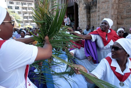 __COUNT__ Palm Sunday mass at the Sacred Heart Roman Catholic Church in ...