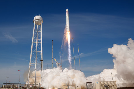Northrop Grumman Antares Rocket Cygnus Resupply Editorial Stock Photo ...