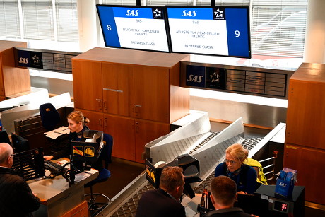 Passengers Wait Sas Checkin During Pilots Editorial Stock Photo - Stock ...