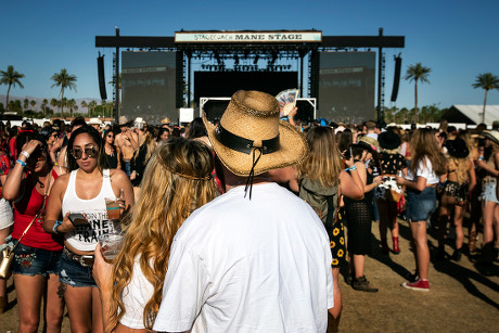 Crowd Gathers Front Stage During Stagecoach Editorial Stock Photo ...