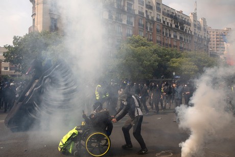 Black Bloc Protesters Face Anti Riot Editorial Stock Photo - Stock ...