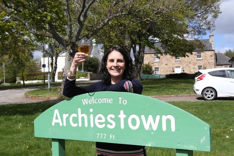 archiestown village celebrates royal baby being named Stock Photos ...