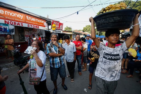 Filipinos Queue Outside Voting Precinct Quezon Editorial Stock Photo ...