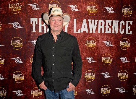 Tracy Lawrence in concert at Renegades, Florida, USA - 16 May 2019 ...